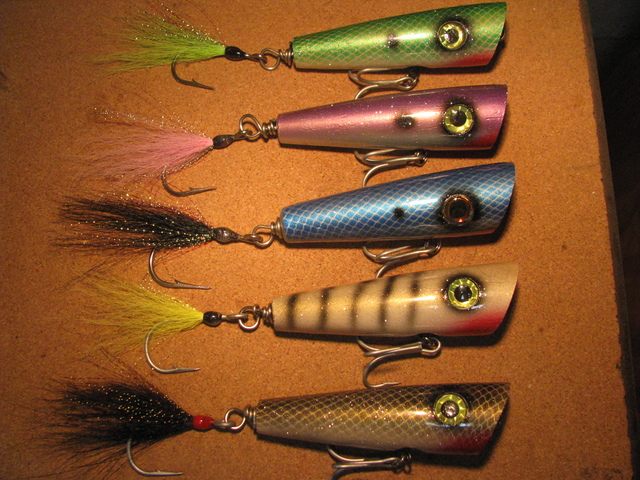 1.5 Oz Peanut Plooper Popper wood saltwater fishing lure kit.